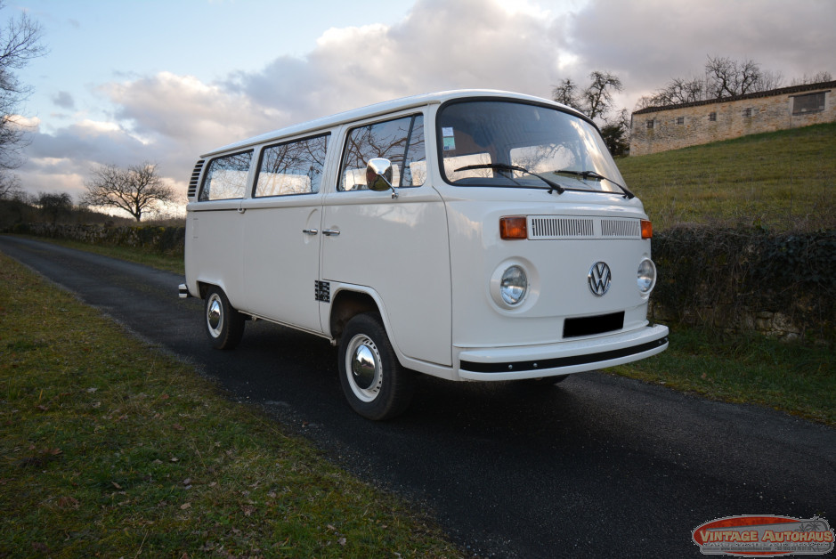VOLKSWAGEN COMBI - Cars for Sale